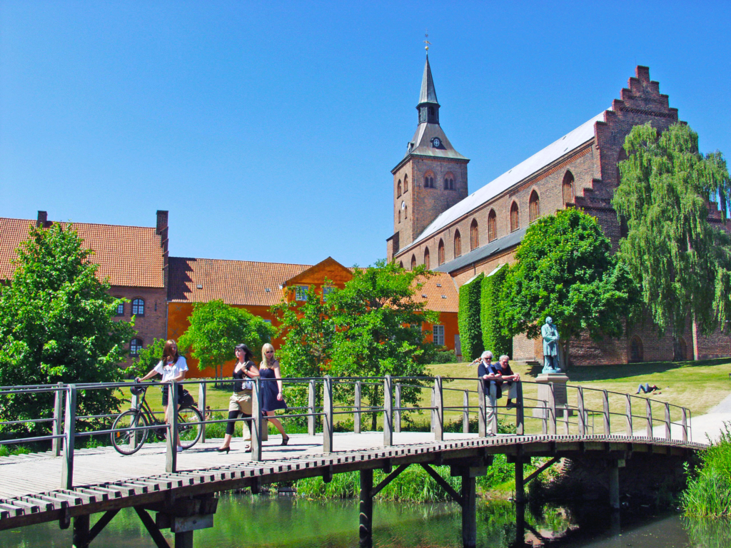 LIBER 2022 Annual Conference — Registration Now Open - LIBER Europe